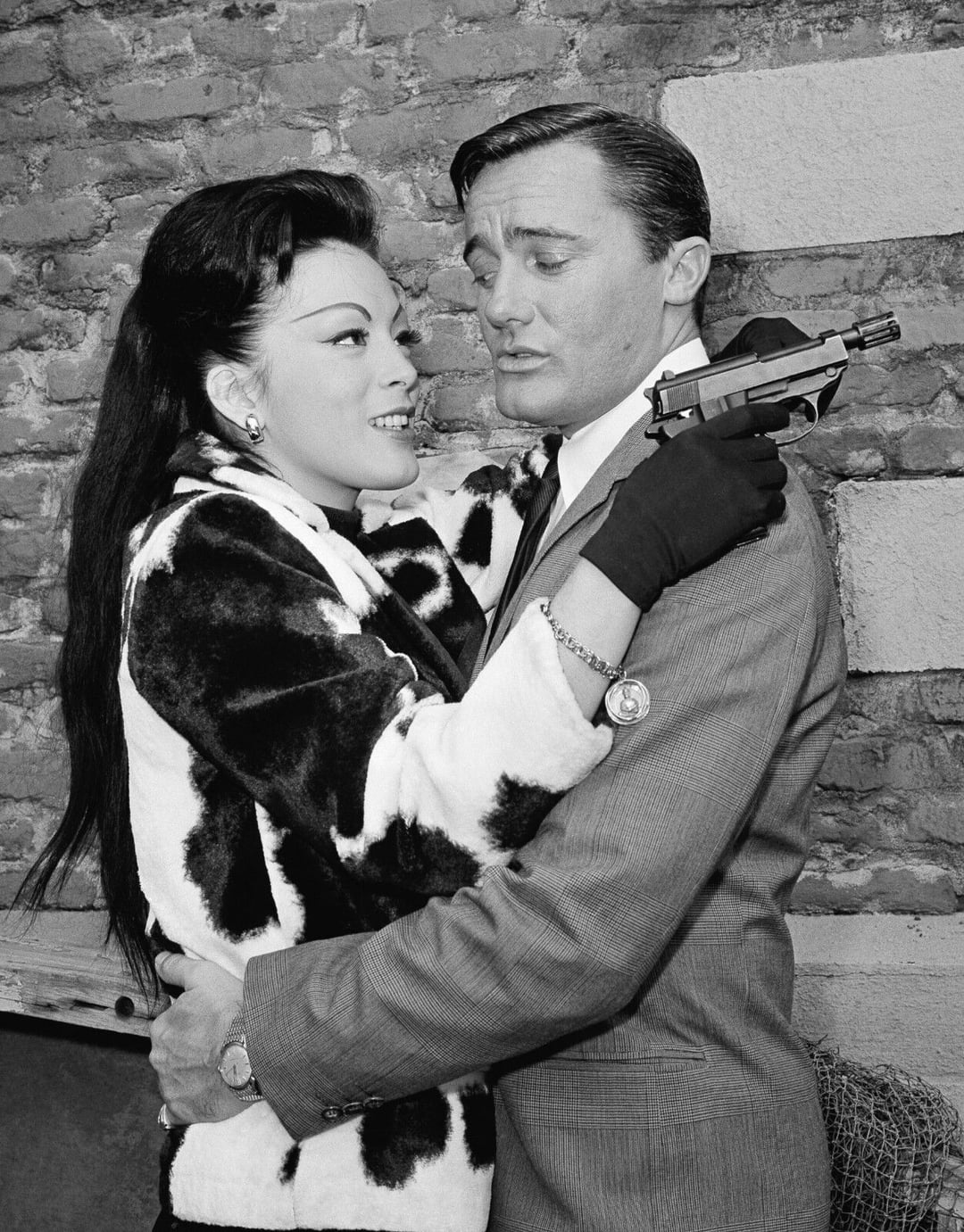 Tura Satana and Robert Vaughn (1964) - F*XOXO