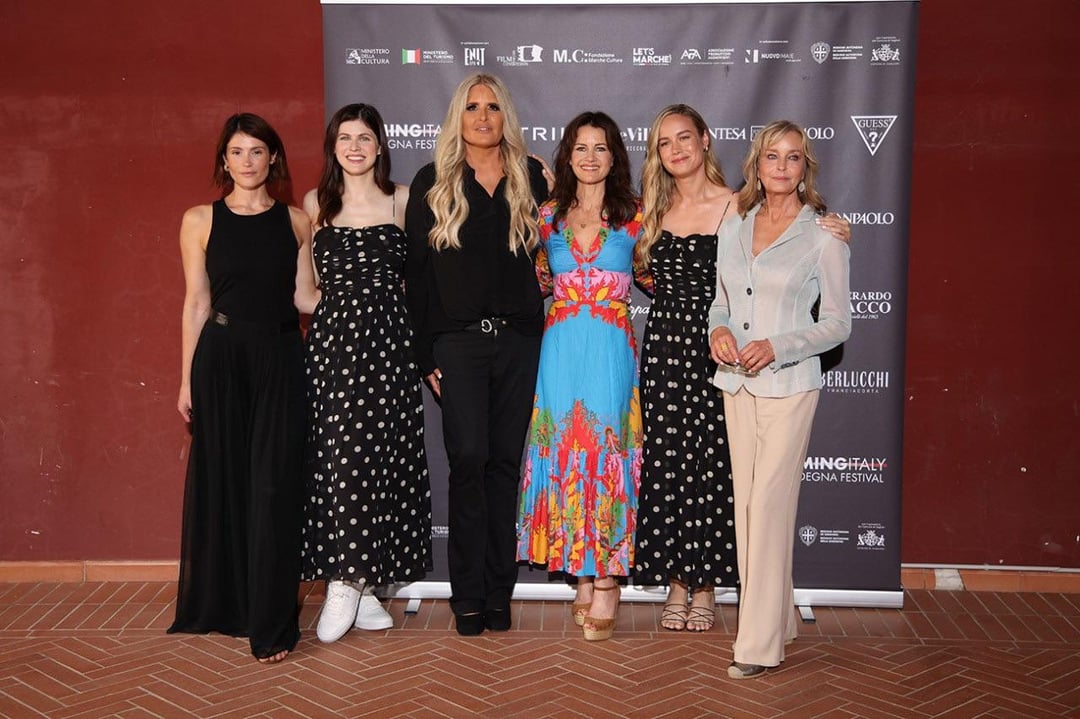 Brie Larson and Alexandra Daddario twin in the Dôen ‘Rosaria’ dress at ...